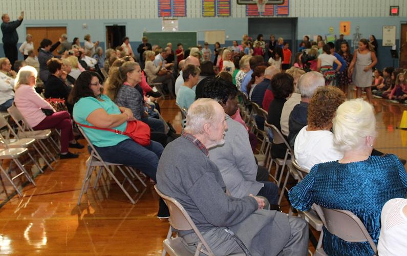 Bayside Elementary holds Grandparents' Day | Life | stardem.com