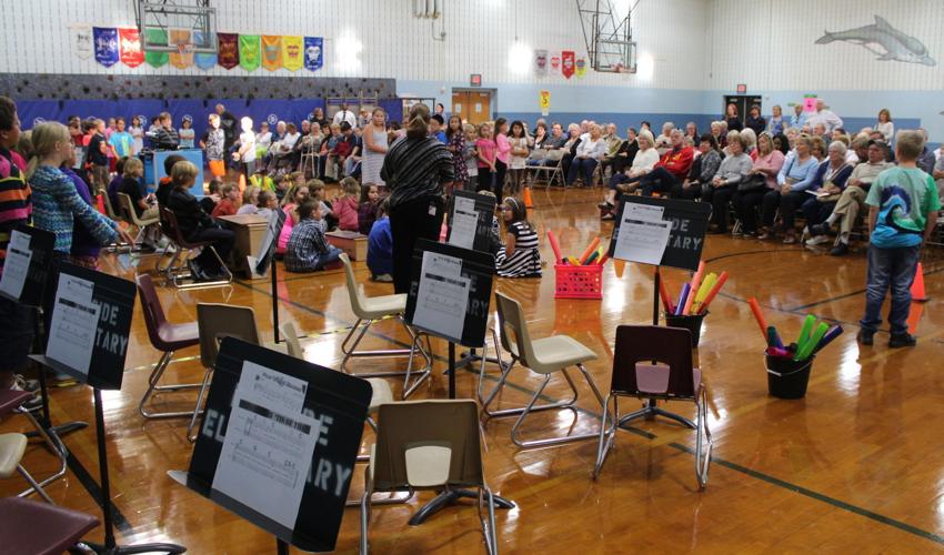 Bayside Elementary holds Grandparents' Day | Life | stardem.com