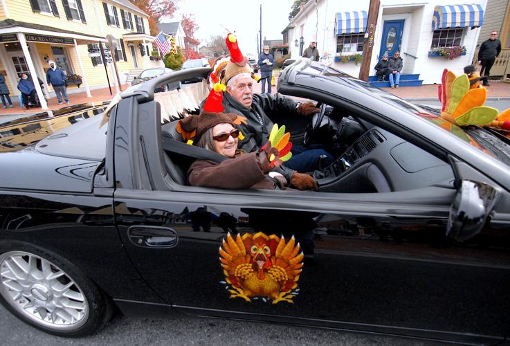 Classic cars parade for Thanksgiving | Life | stardem.com