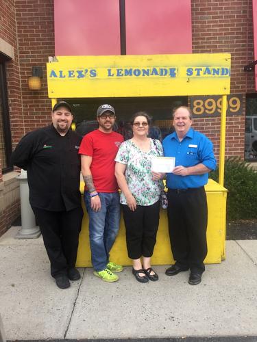 Stevensville woman wins 'Free Applebee's for a Year' | Local | stardem.com