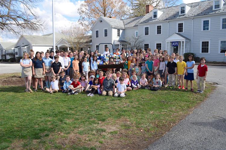 Kent School students support Backpack Program | Life | stardem.com