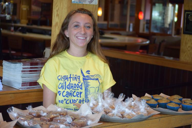 Applebee's raises money to fight pediatric cancer | Local | stardem.com