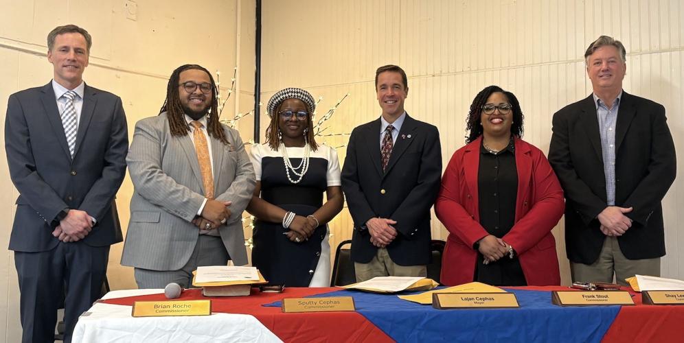 Cambridge mayor, council sworn in for four-year terms | Local | stardem.com