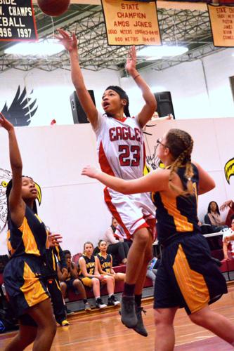 Conaway's double-double paces Eagles into final | Sports | stardem.com
