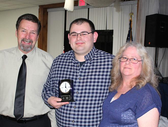 Auxiliary presents $25,000 to fire department | Local | stardem.com