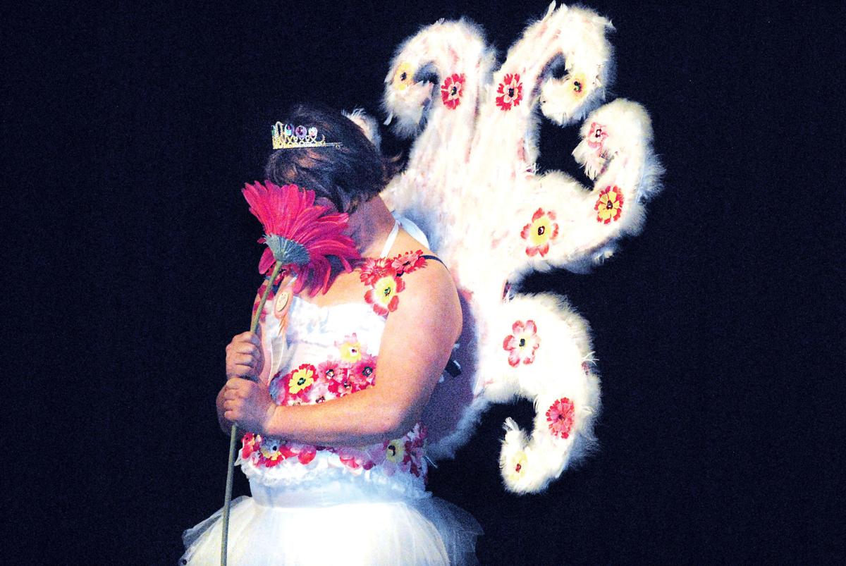 Student athletes in Womanless Beauty Pageant | Local | stardem.com