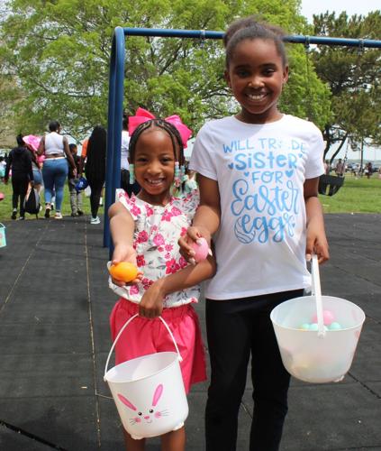 5,000 Easter eggs bring excited children to Cambridge park | Local ...