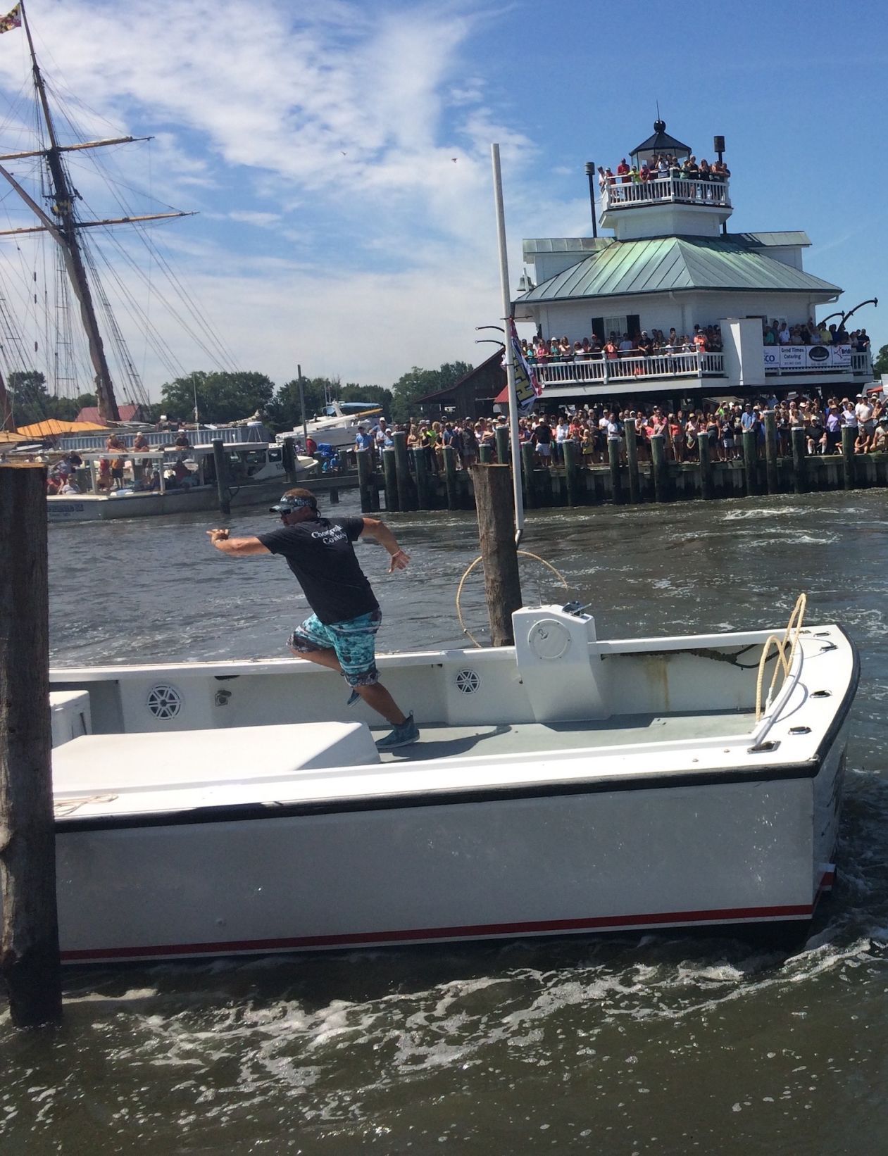 Crowd is all aboard for boat docking competition | Local | stardem.com