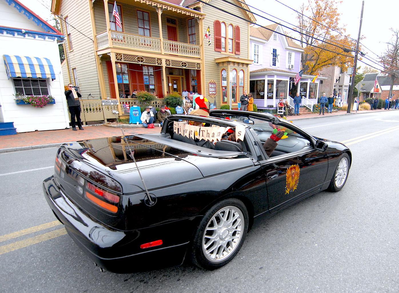 Classic cars parade for Thanksgiving | Life | stardem.com