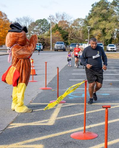 Over 100 run, walk in 38th Caroline County Turkey Trot | Local | stardem.com