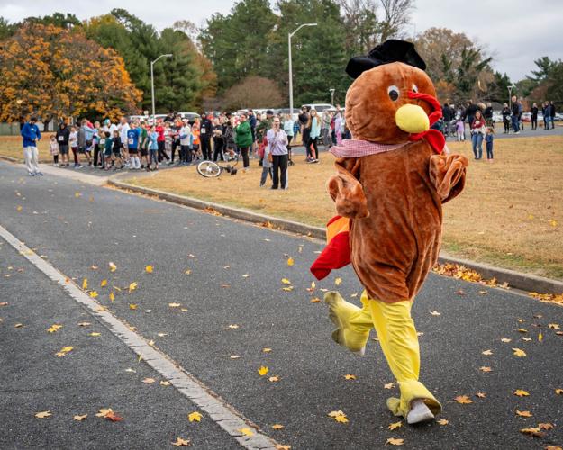 Over 100 run, walk in 38th Caroline County Turkey Trot | Local ...