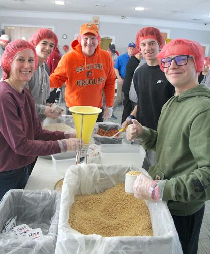Rotary packages 30,000 meals to fight hunger | Life | stardem.com