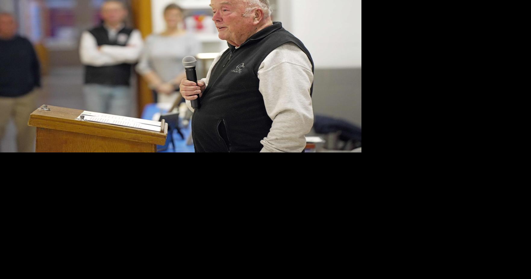 Former Mayor Bob Willey honored at surprise retirement event | Local ...