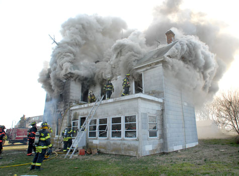 Fire engulfs older farm house on Bethlehem Rd. | Local | stardem.com