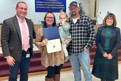 Second grade teacher receives Golden Anchor Award | Local | stardem.com