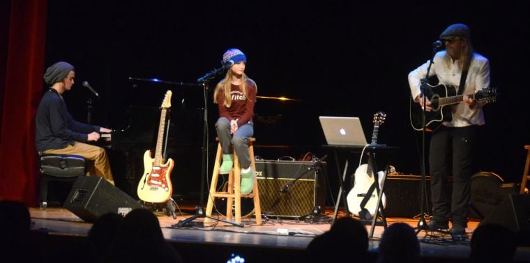 Cheap Trick's Robin Zander goes solo at the Avalon | Photos | stardem.com