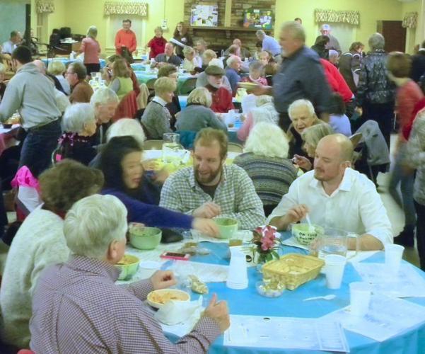 Record turnout reported for 2015 Empty Bowls dinner | Life | stardem.com