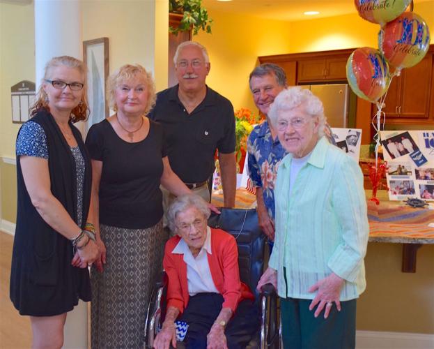 Former World War II U.S. Navy nurse turns 100 | Life | stardem.com