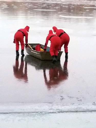 Cecilton fire company saves doe stranded on frozen creek | Local ...