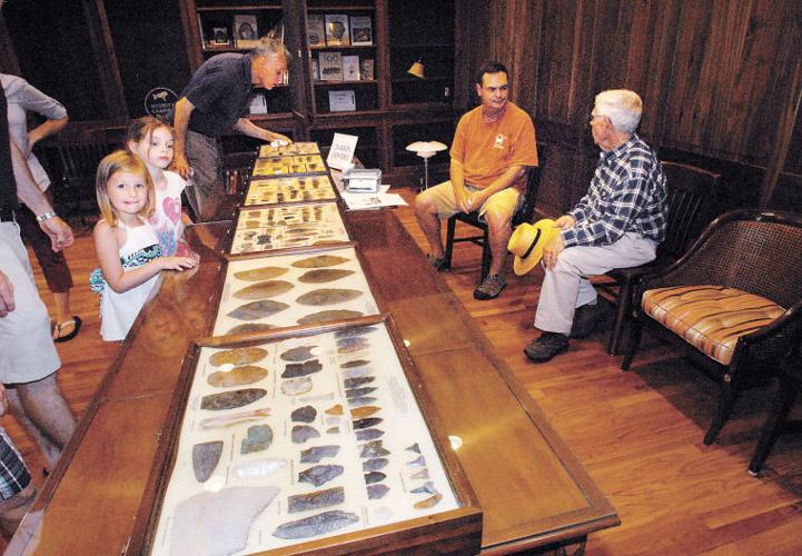 Easton library packed for Kaleidoscope Day | Local | stardem.com