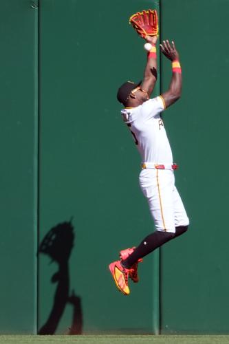 Jake Mangum homers and drives in 2 runs as Pirates hold off Twins 10-9 ...