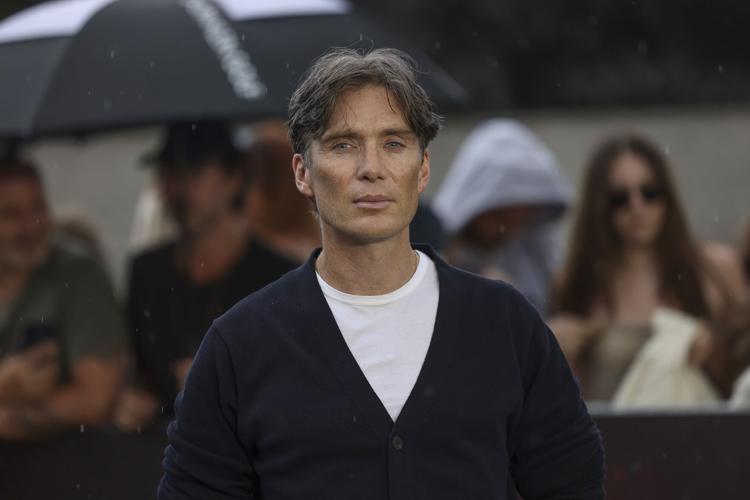 Cillian Murphy, playing Oppenheimer, finally gets to lead a Christopher ...