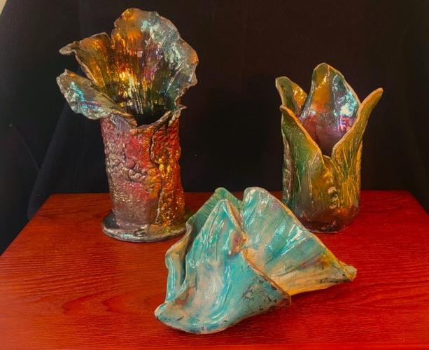 Local artists experiment with Raku ceramic firing | Arts | stardem.com