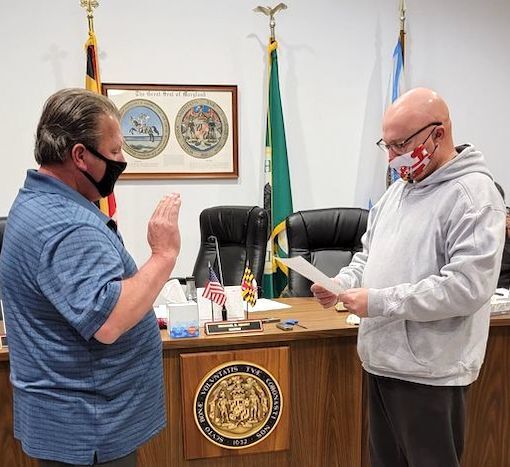 Hurlock commissioner sworn in | Local | stardem.com