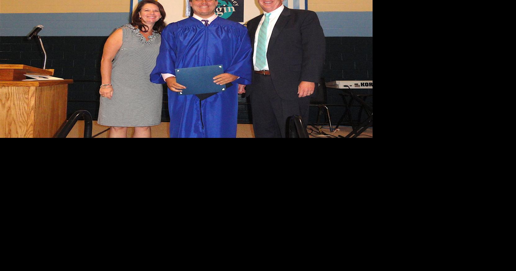 Twelve students graduate from the Benedictine School | Life | stardem.com