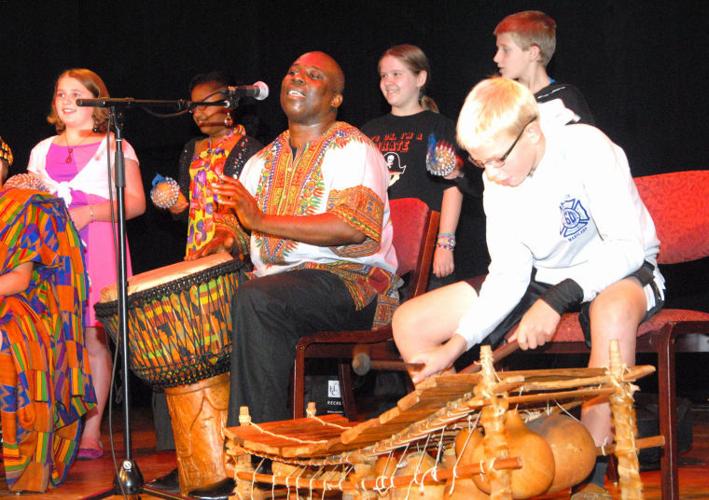 Sixth graders enjoy West African culture | Local | stardem.com