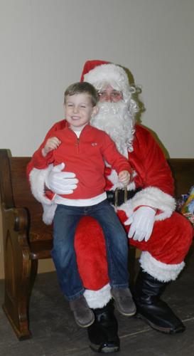 Santa visits children at Ruthsburg Community Center | Life | stardem.com