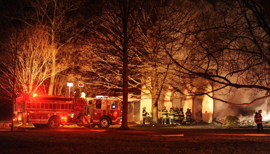 Fire destroys Royal Oak waterfront estate; 73 firefighters battle blaze ...