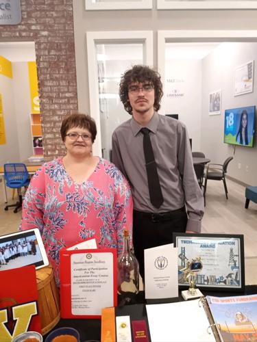 Tyler Sears recognized with 18 Under 18 award | | stardem.com