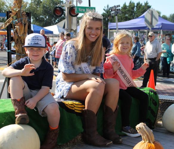 Hurlock welcomes fall with festival, parade | Local | stardem.com