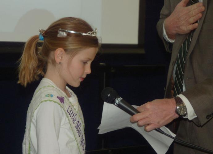 Farm Banquet Offers Chance for Laughter | Photos | stardem.com