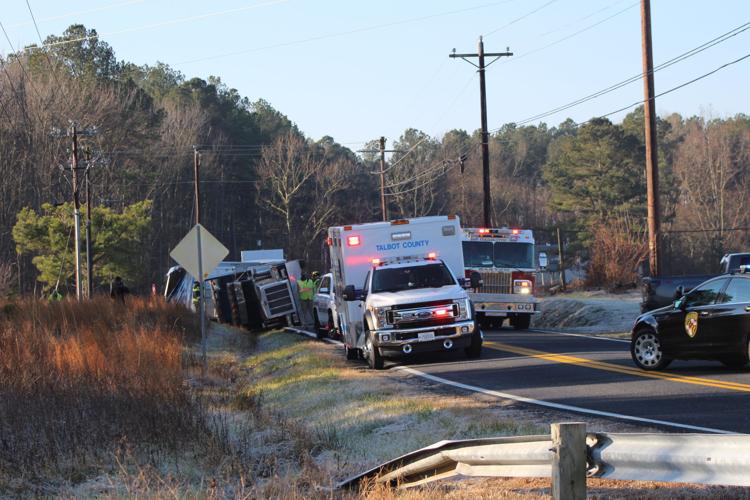 Tractor-trailer overturns in Easton | Local | stardem.com