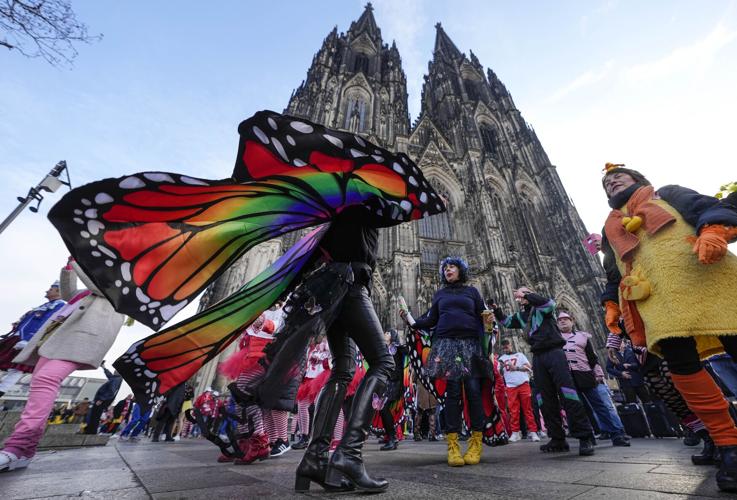 Revelers celebrate street Carnival across German Rhineland | World ...
