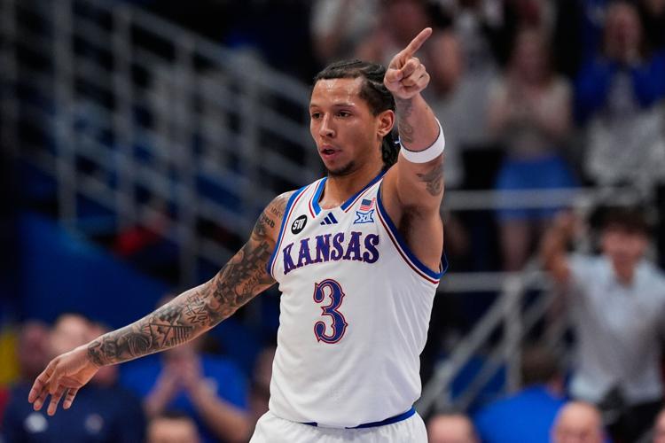 Kansas hands No. 2 Iowa State its 1st loss of the season with dominant ...