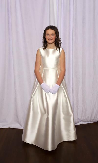 Alexandra Hollis is page at Delta Debutante Ball | Life | stardem.com