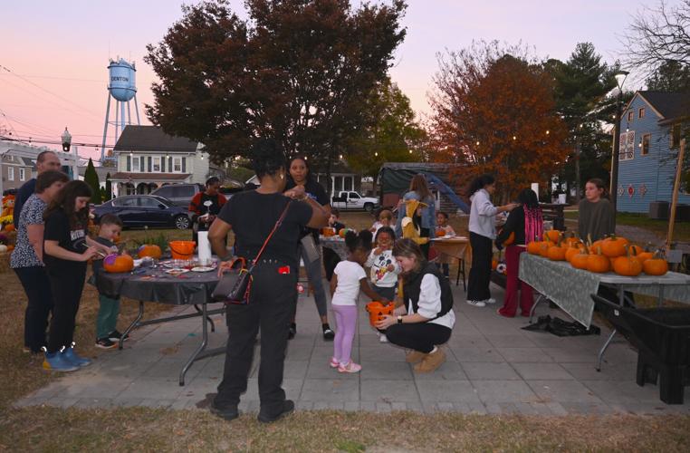 Denton Fall Festival brings out costumes, community | Local | stardem.com