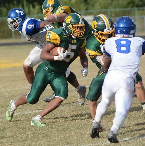 Lions find way past Decatur | High Schools | stardem.com