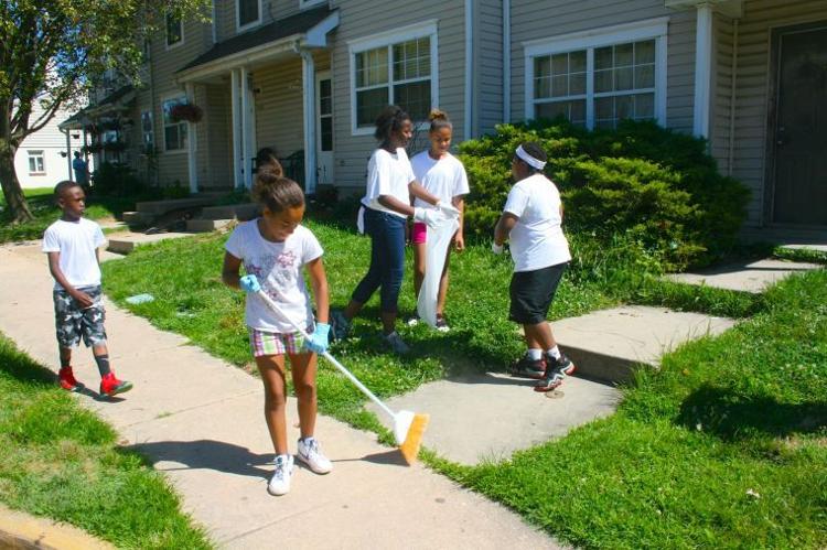 Local kids cleaning up neighborhood | Local | stardem.com