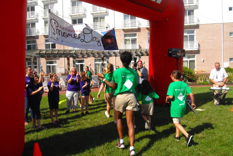 Girl Scouts celebrate National S'mores Day at Hyatt | Life | stardem.com