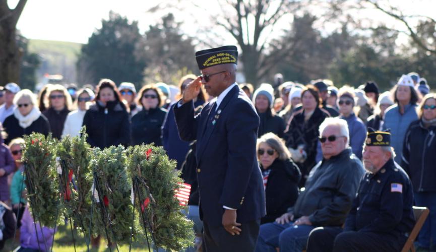 Vets honored with wreaths for their resting place | News | stardem.com