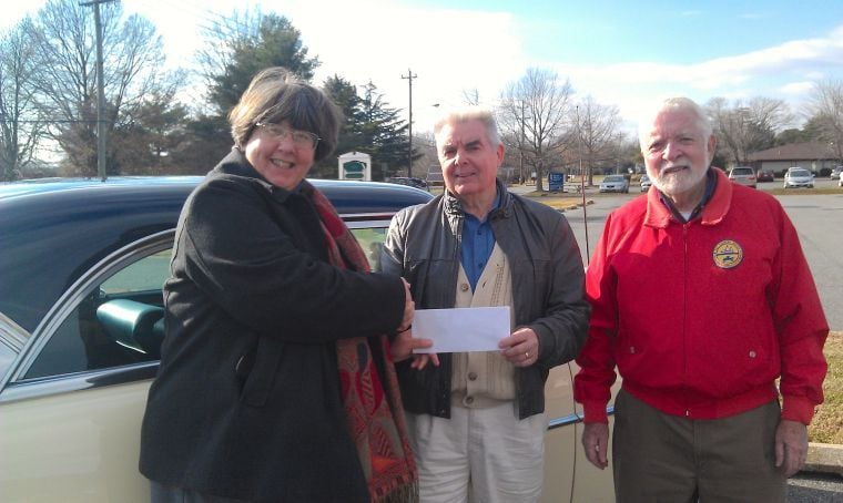 Two donate to MHATC's Veterans Fund | Life | stardem.com