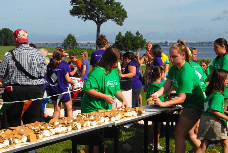 Girl Scouts celebrate National S'mores Day at Hyatt | Life | stardem.com