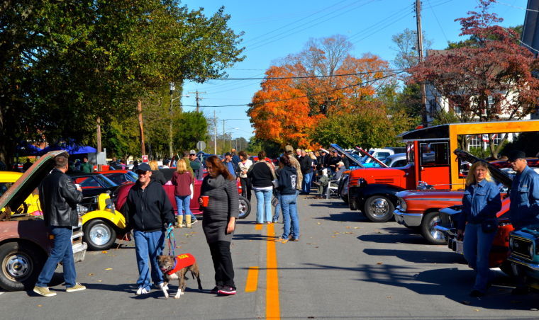 Photo Gallery: The sights at the Ridgely car show featuring Richard ...