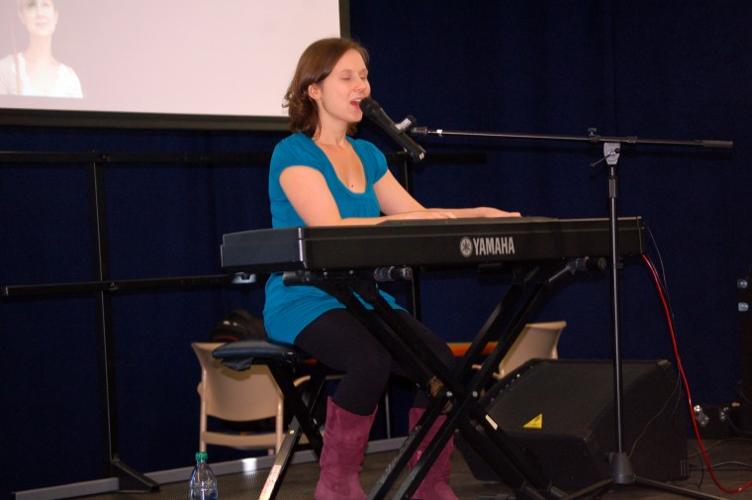 Nashville singer performs at Chesapeake College | Featured | stardem.com