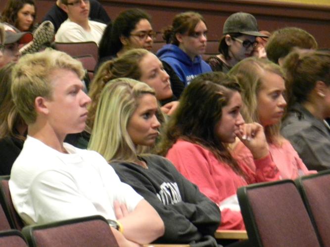 Students pledge Prom Promise | Local | stardem.com