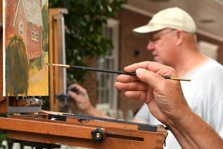 Hundreds compete in Quick Draw | Local | stardem.com